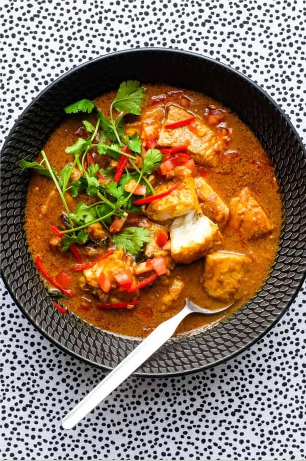 Thora Malu – Sri Lankan Fish Curry - Cook Eat World