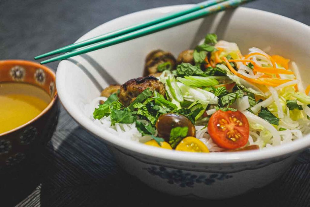 Vietnamese Bun Cha Vermicelli Salad - Cook Eat World