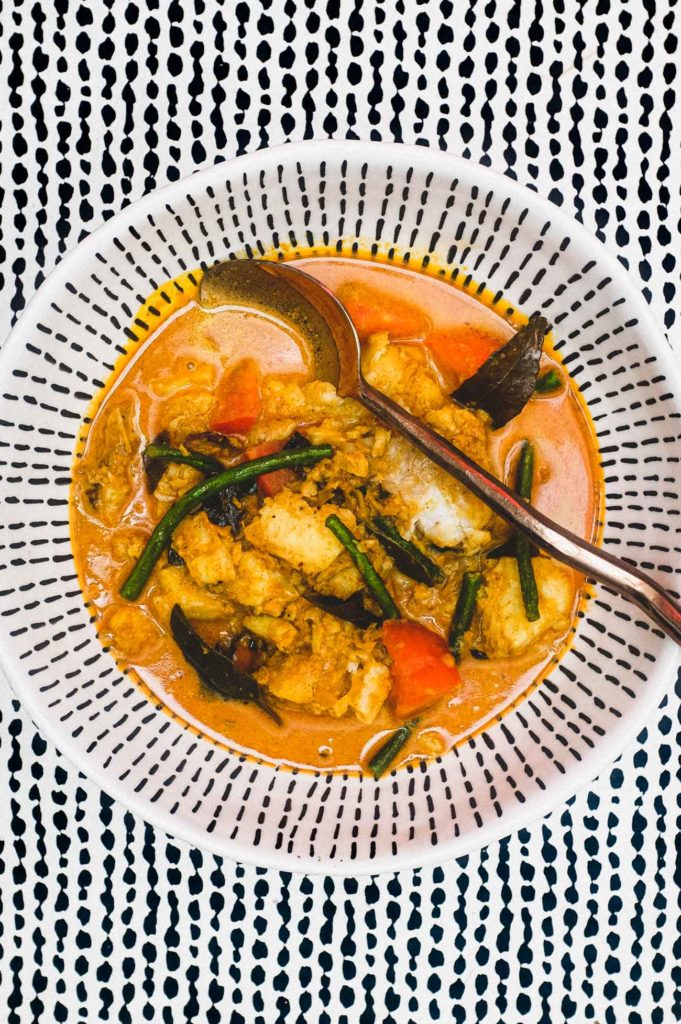 Cha Kroeung Sach Moan (Cambodian Lemongrass Chicken Stir-Fry) - Cook ...