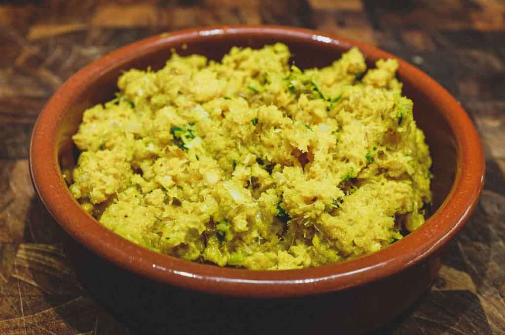 Cha Kroeung Sach Moan (Cambodian Lemongrass Chicken Stir-Fry) - Cook ...