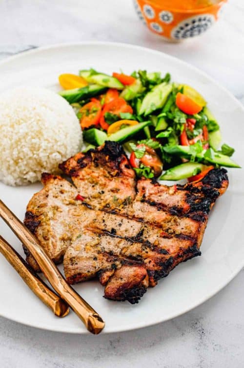 Vietnamese Grilled Lemongrass Pork Chops (Thit Heo Nuong Xa) - Cook Eat ...