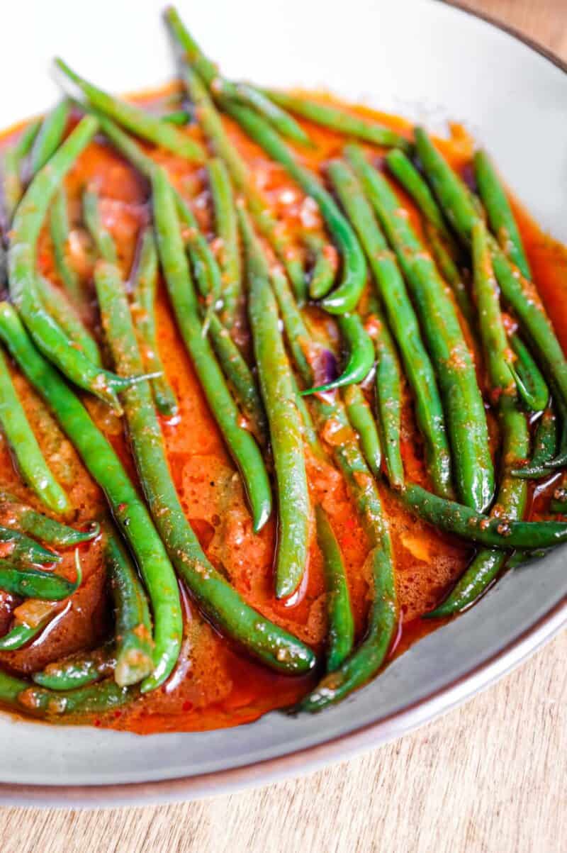 Turkish Green Beans (Zeytinyağlı Fasulye) - a recipe by Cook Eat World